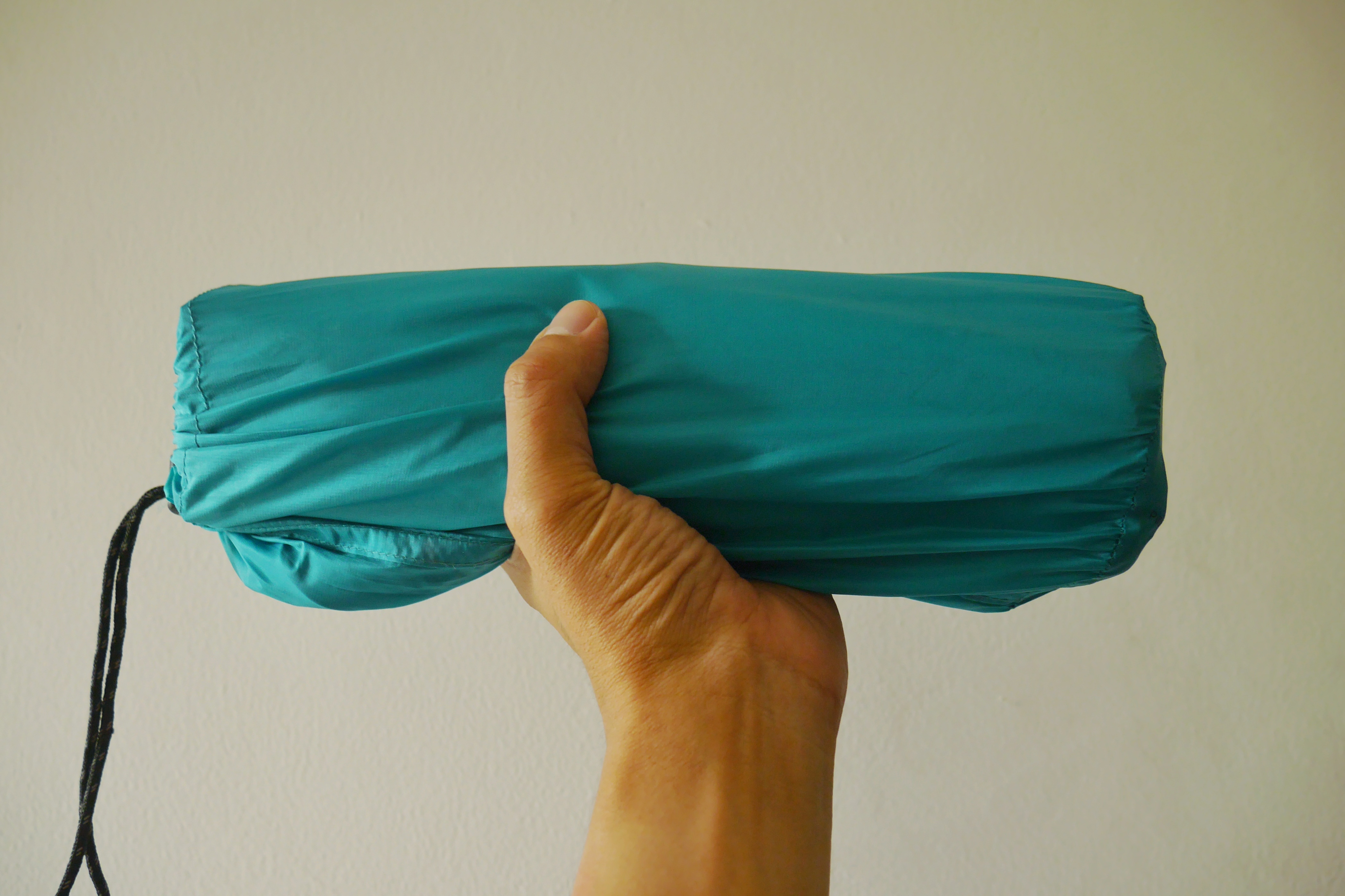 Matras Karet, Aluminium, dan Angin. Mana yang Lebih Baik? – Guratan Kaki
